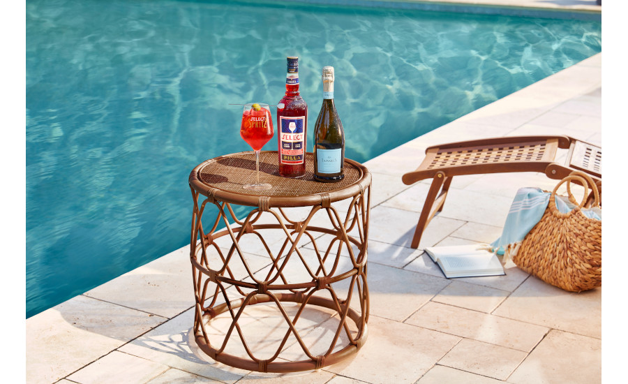 Select Aperitivo, La Marca Prosecco offer the Select Spritz Gift Pack ...
